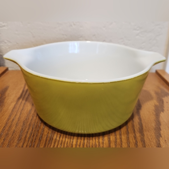 Pyrex | Kitchen | Vintage Pyrex Verde Green 5quart Casserole Bowl 474b ...